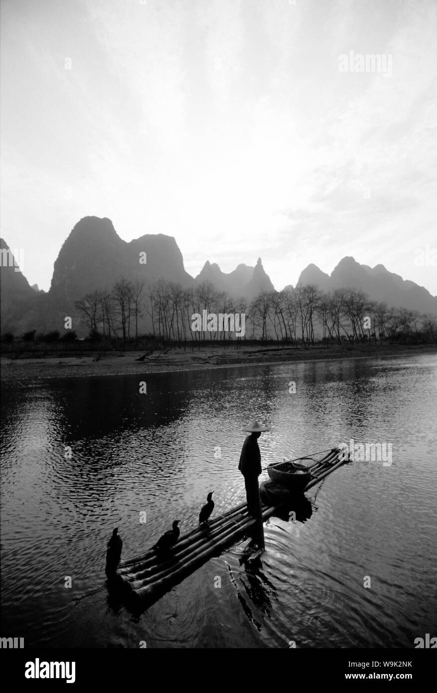 Li river fisherman Black and White Stock Photos & Images - Alamy