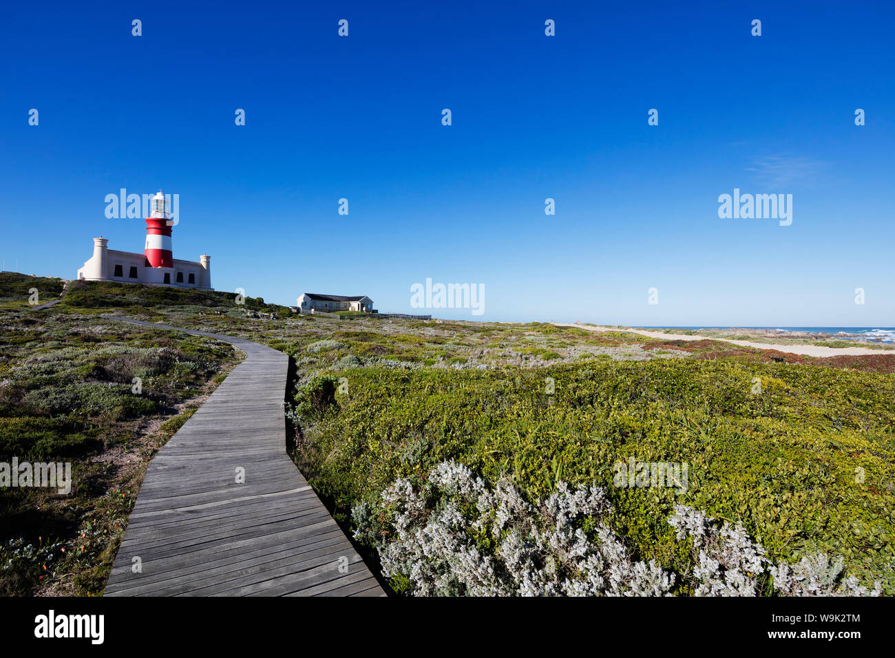 Agulhas lighthouse at southernmost tip of Africa, Agulhas National Park ...