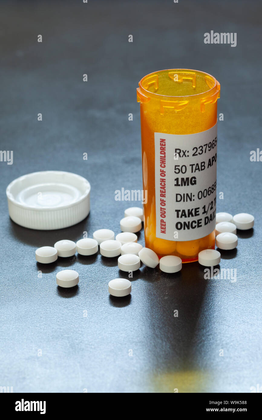 Prescription drug bottle hi-res stock photography and images - Alamy