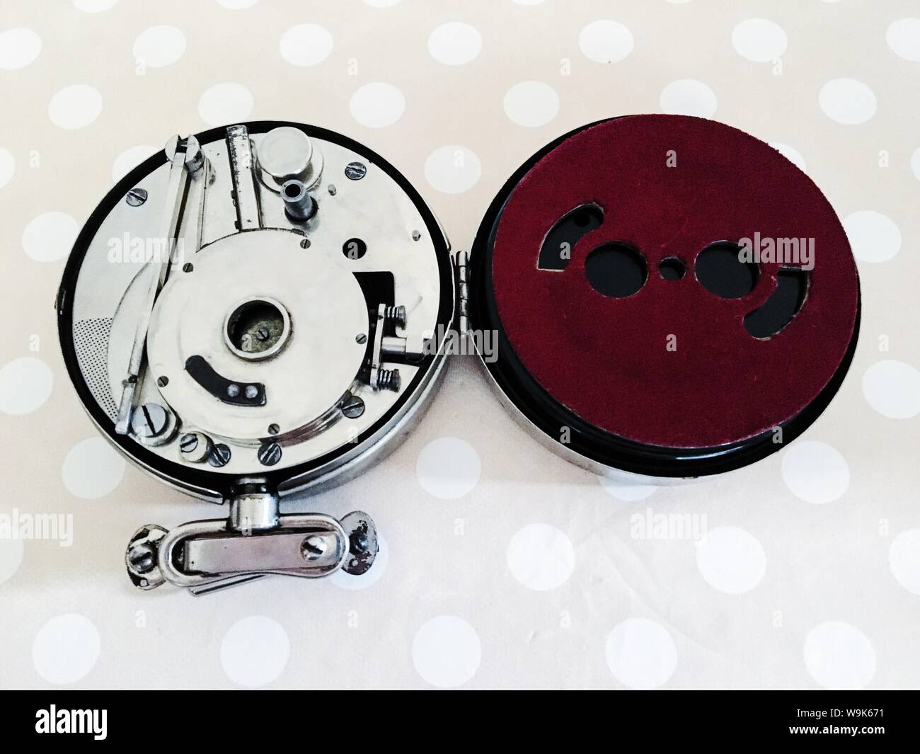 Turntable pocket hi-res stock photography and images - Alamy