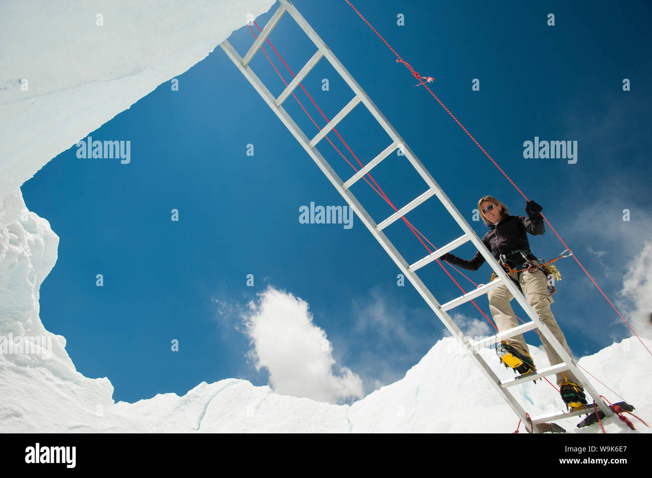 Everest climber hi-res stock photography and images - Alamy