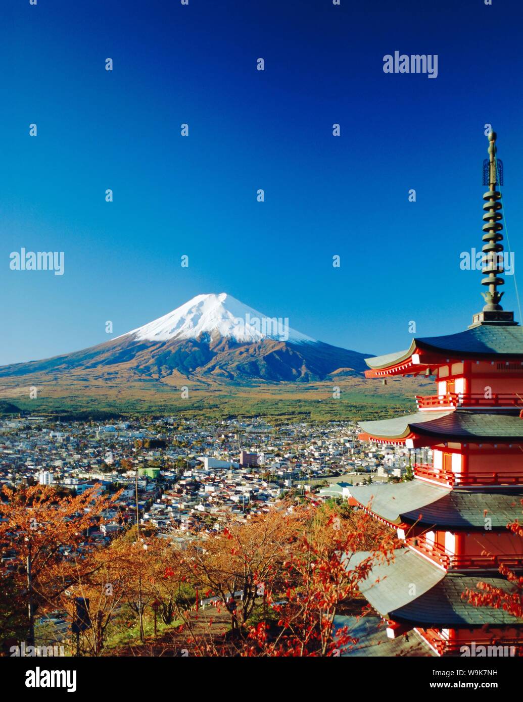 Vertical view mount fuji hi-res stock photography and images - Alamy