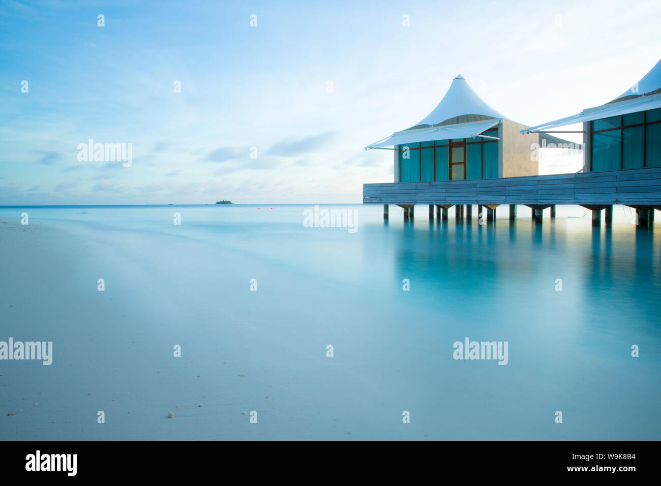 Urban morning scene asia hi-res stock photography and images - Alamy