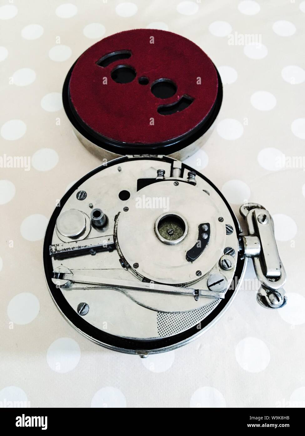 Turntable pocket hi-res stock photography and images - Alamy
