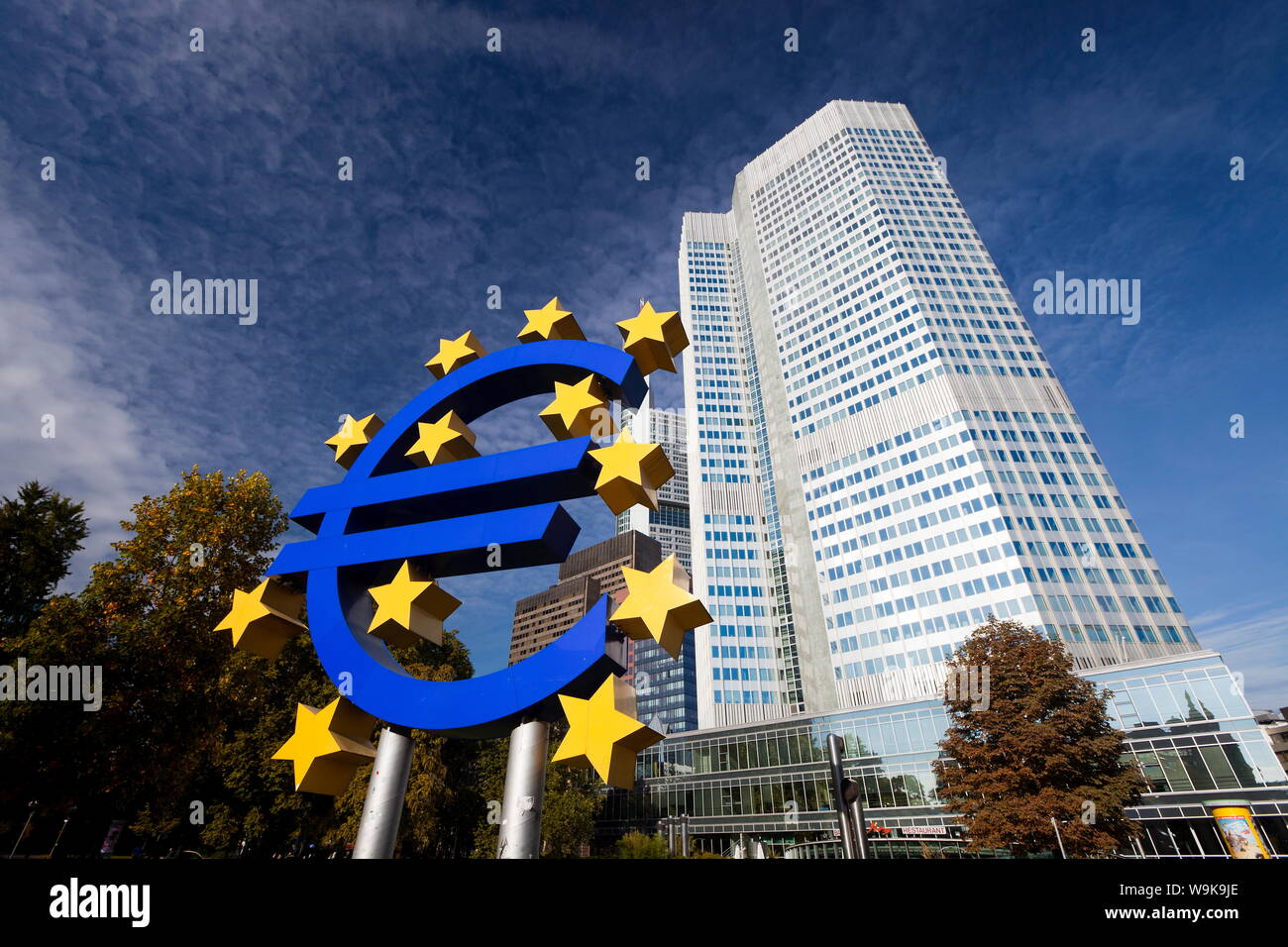 Bank high rise building hi-res stock photography and images - Alamy