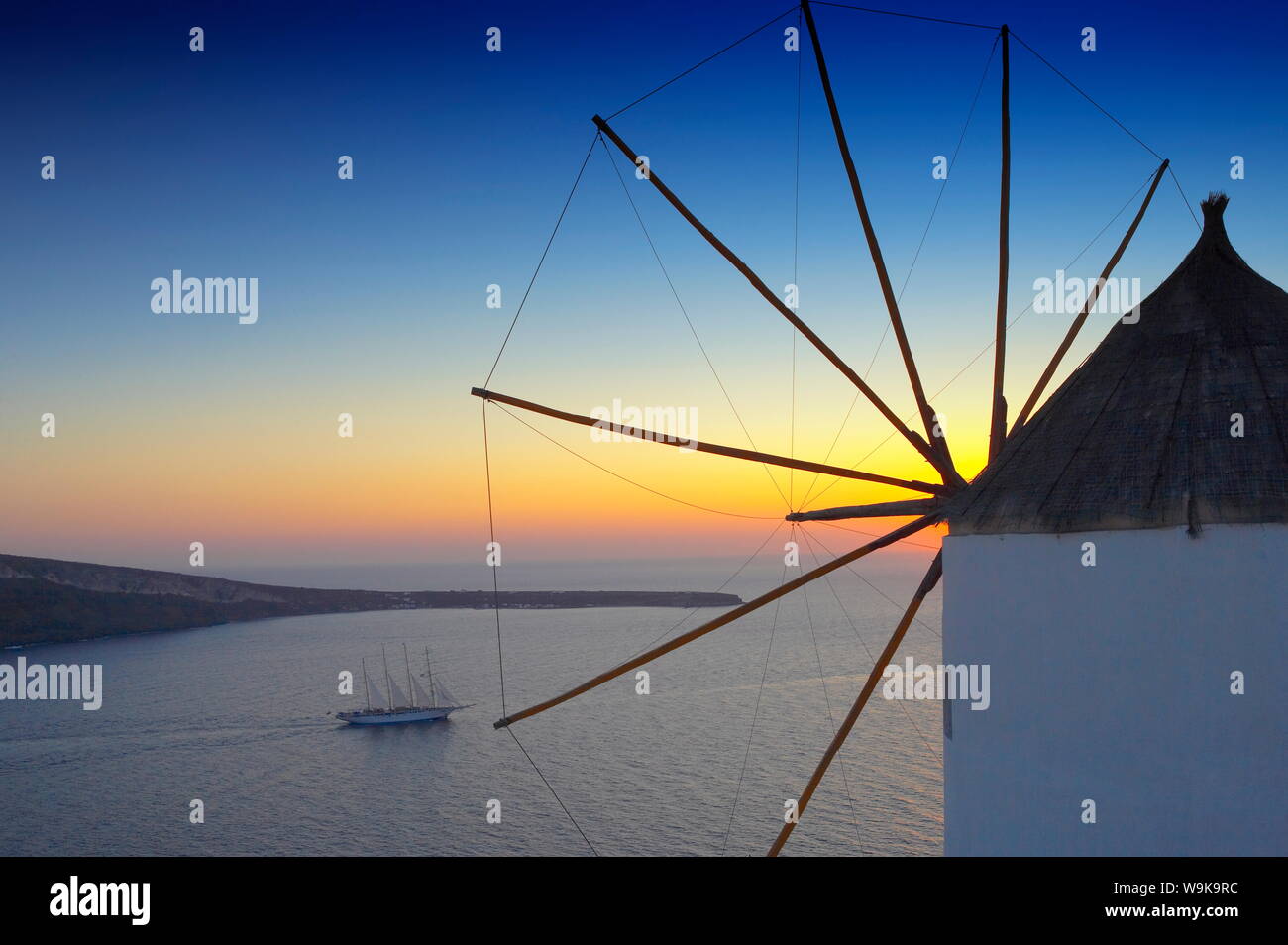 Sunset in Oia, Santorini, Cyclades, Greek Islands, Greece, Europe Stock ...