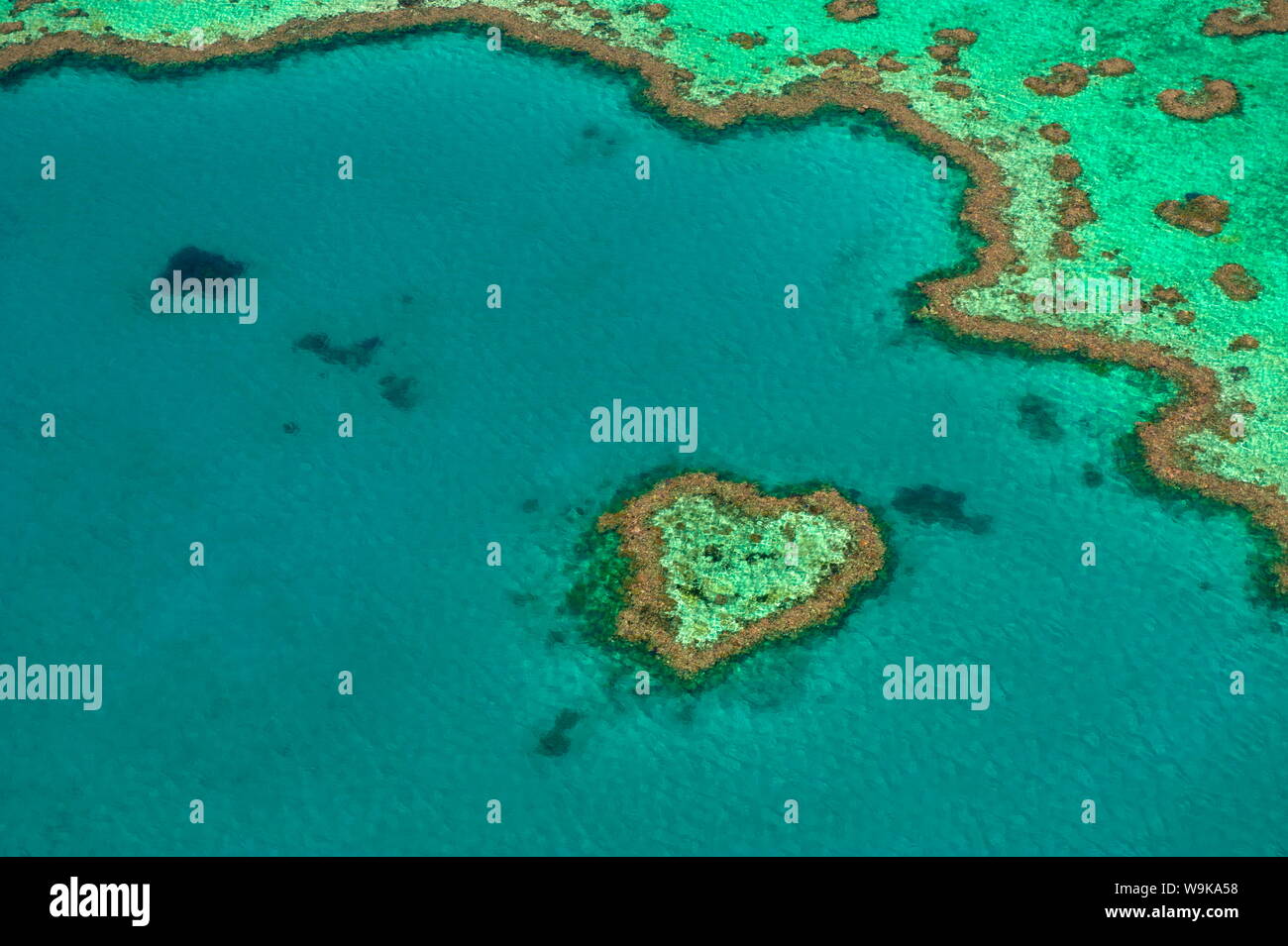 Aerial of the Great Barrier Reef, UNESCO World Heritage Site ...