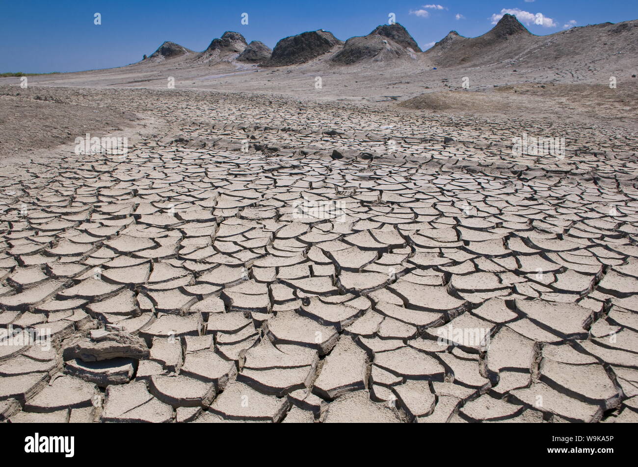 Volcanoes hi-res stock photography and images - Alamy