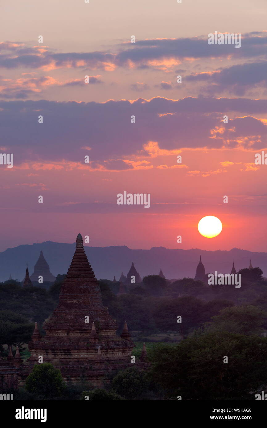 Bagan photography hi-res stock photography and images - Alamy
