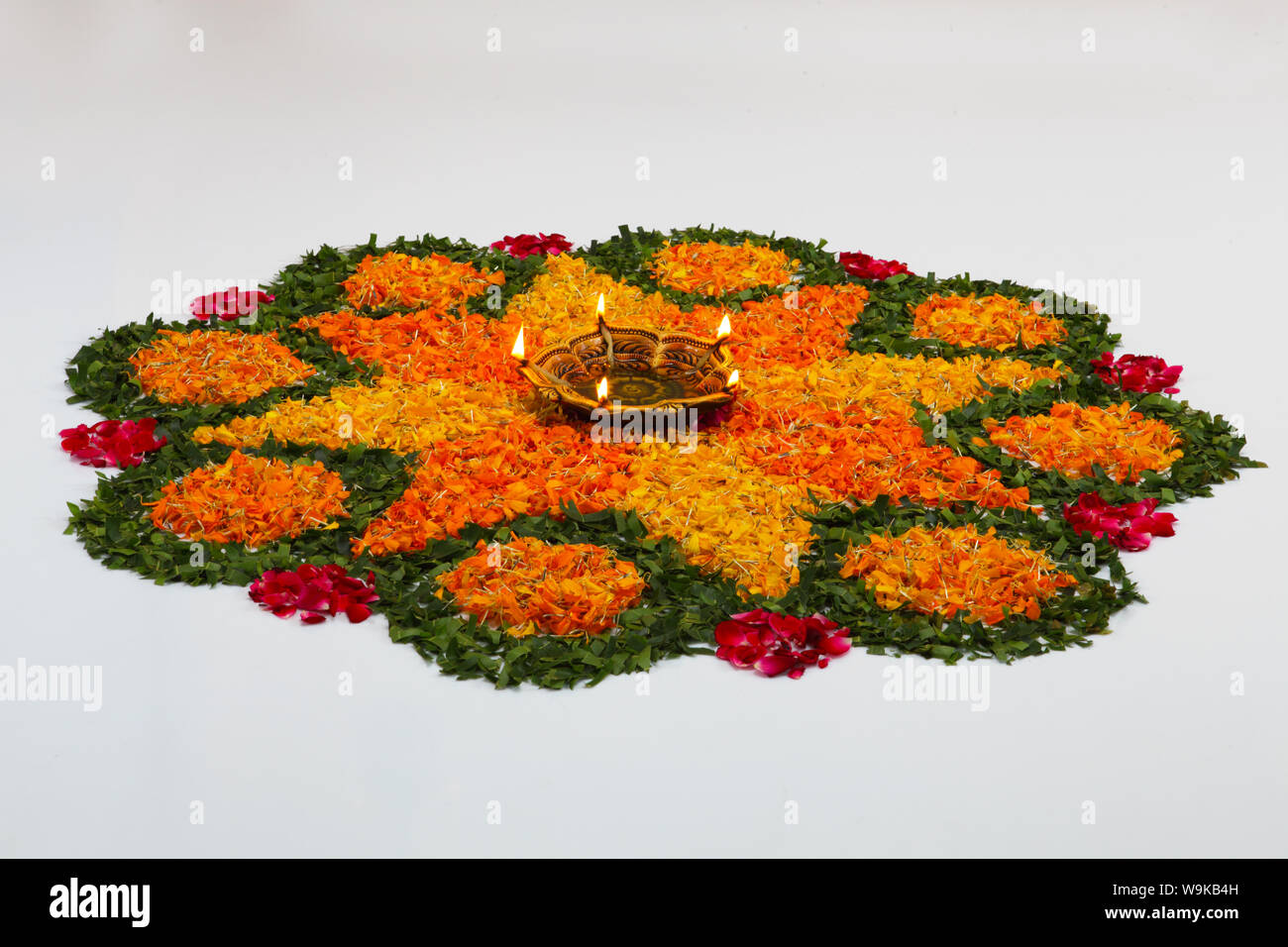 Rangoli art on diwali festival hi-res stock photography and images - Alamy