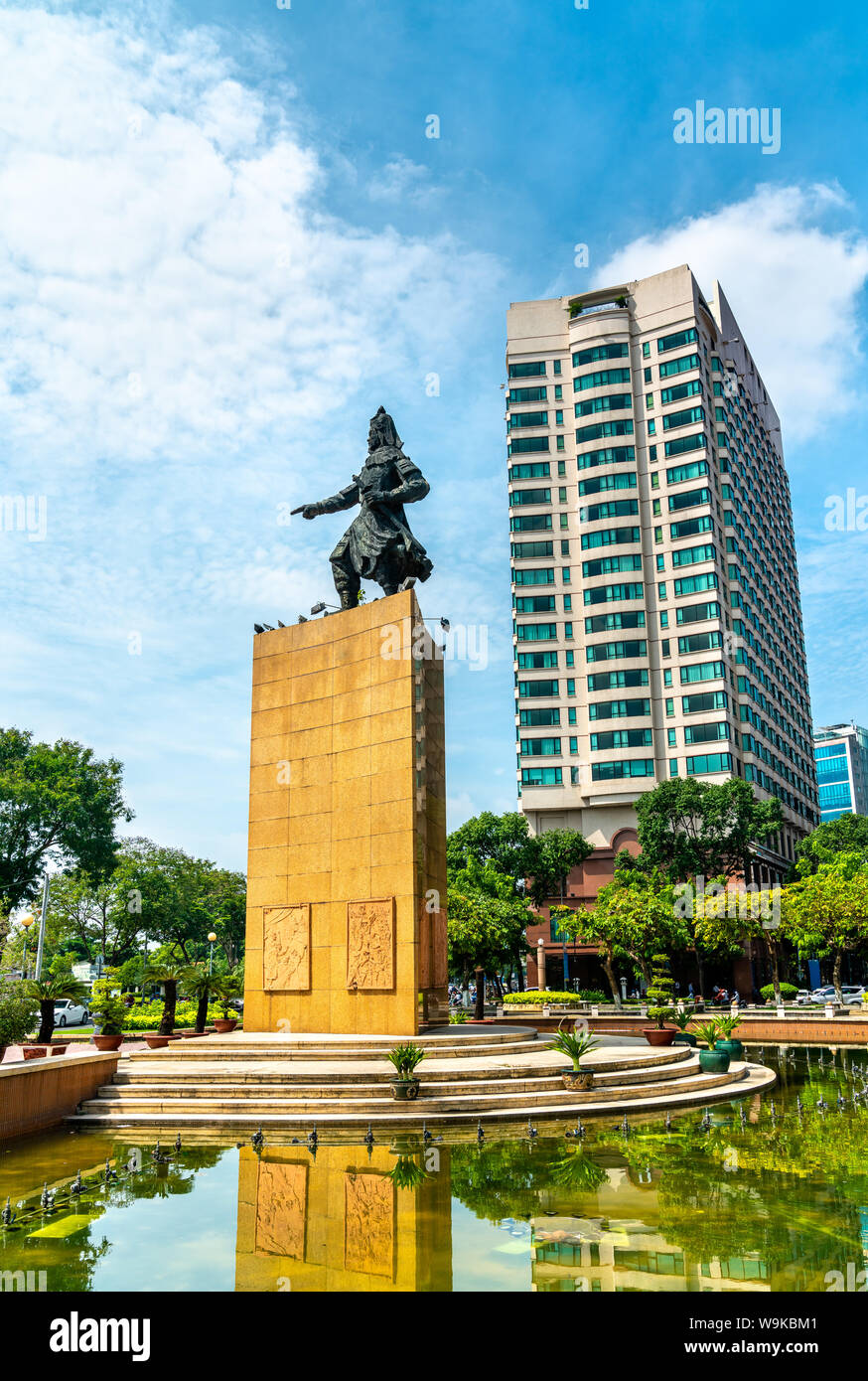 Tran Hung Dao statue on Me Linh Square in Saigon, Vietnam Stock Photo ...