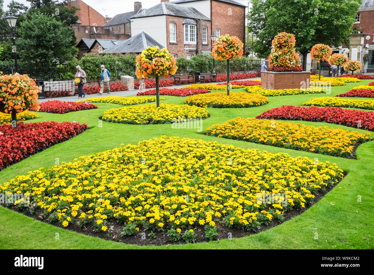 Colorful floral display hi-res stock photography and images - Alamy