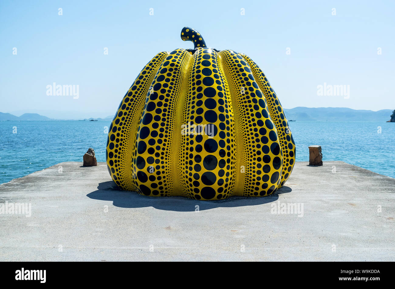 Pumpkin sculpture naoshima island hi-res stock photography and images ...