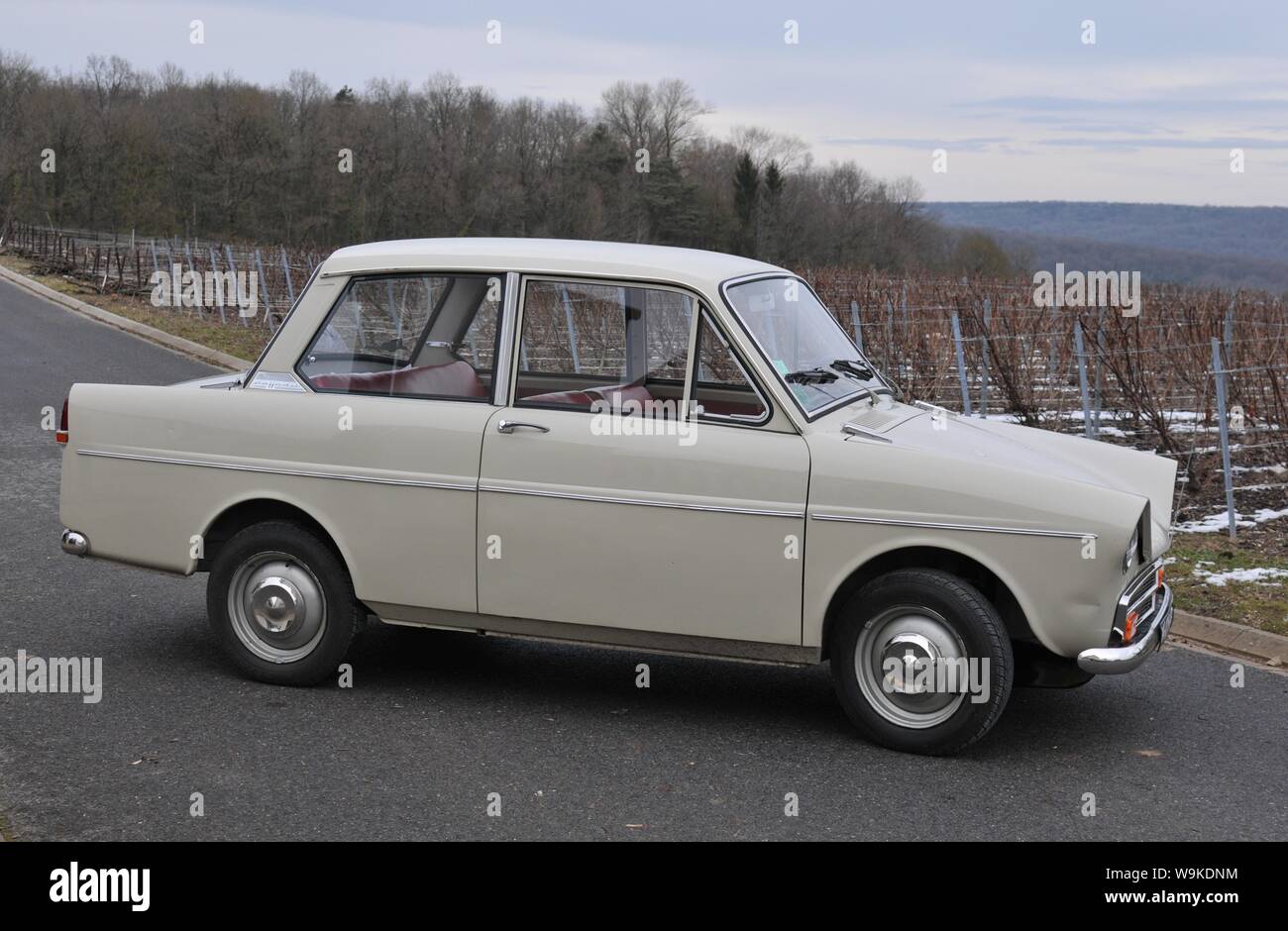 Daffodil Car High Resolution Stock Photography and Images - Alamy