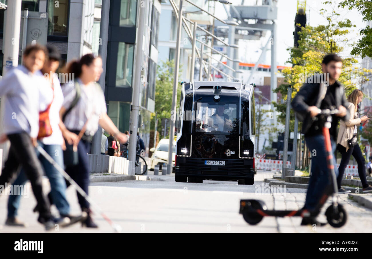 Hamburg, Germany. 14th Aug, 2019. The autonomous minibus HEAT is on its ...