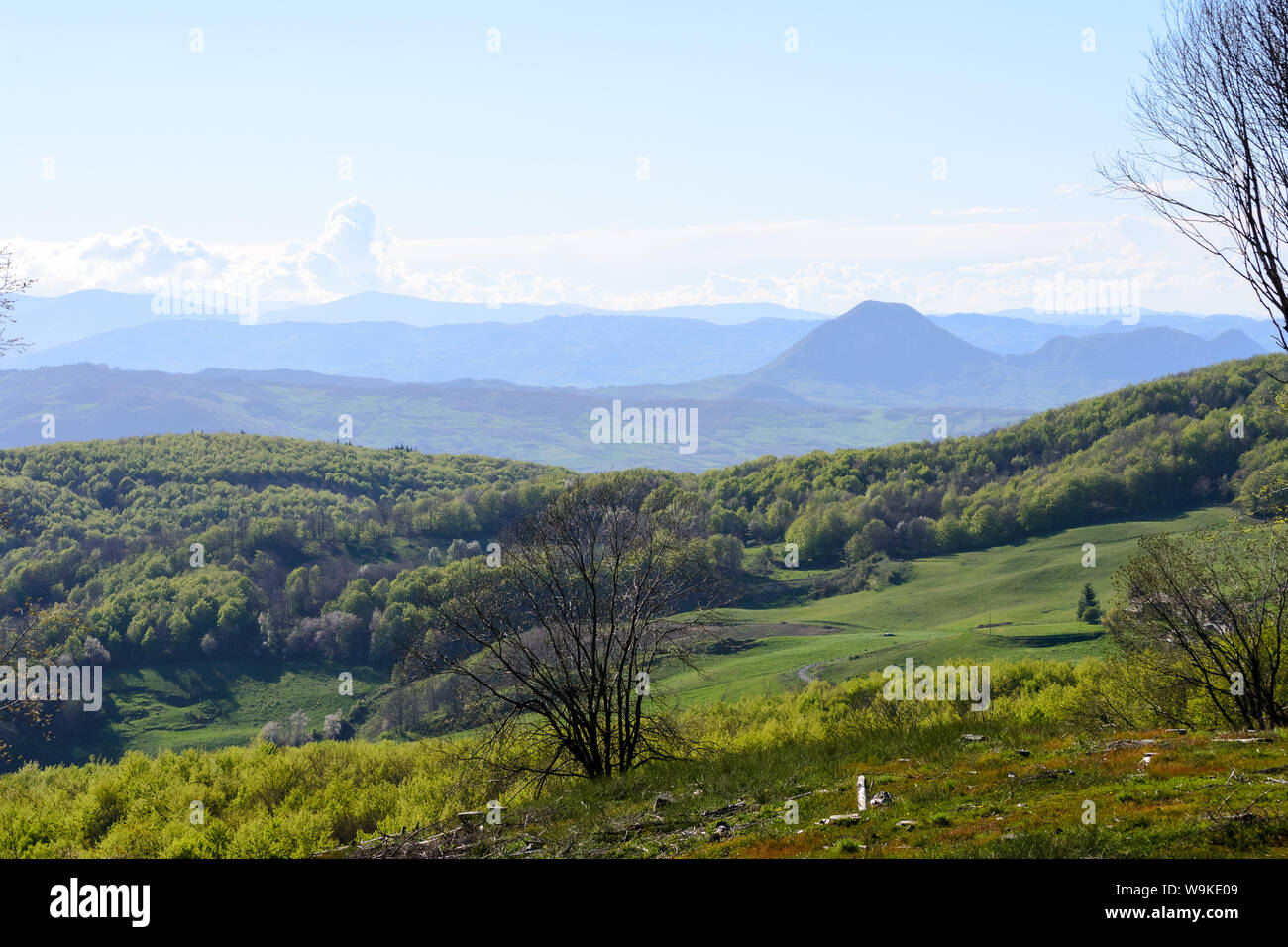 Apennines mountain landscape seen from the "Piana degli Ossi", a wide ...