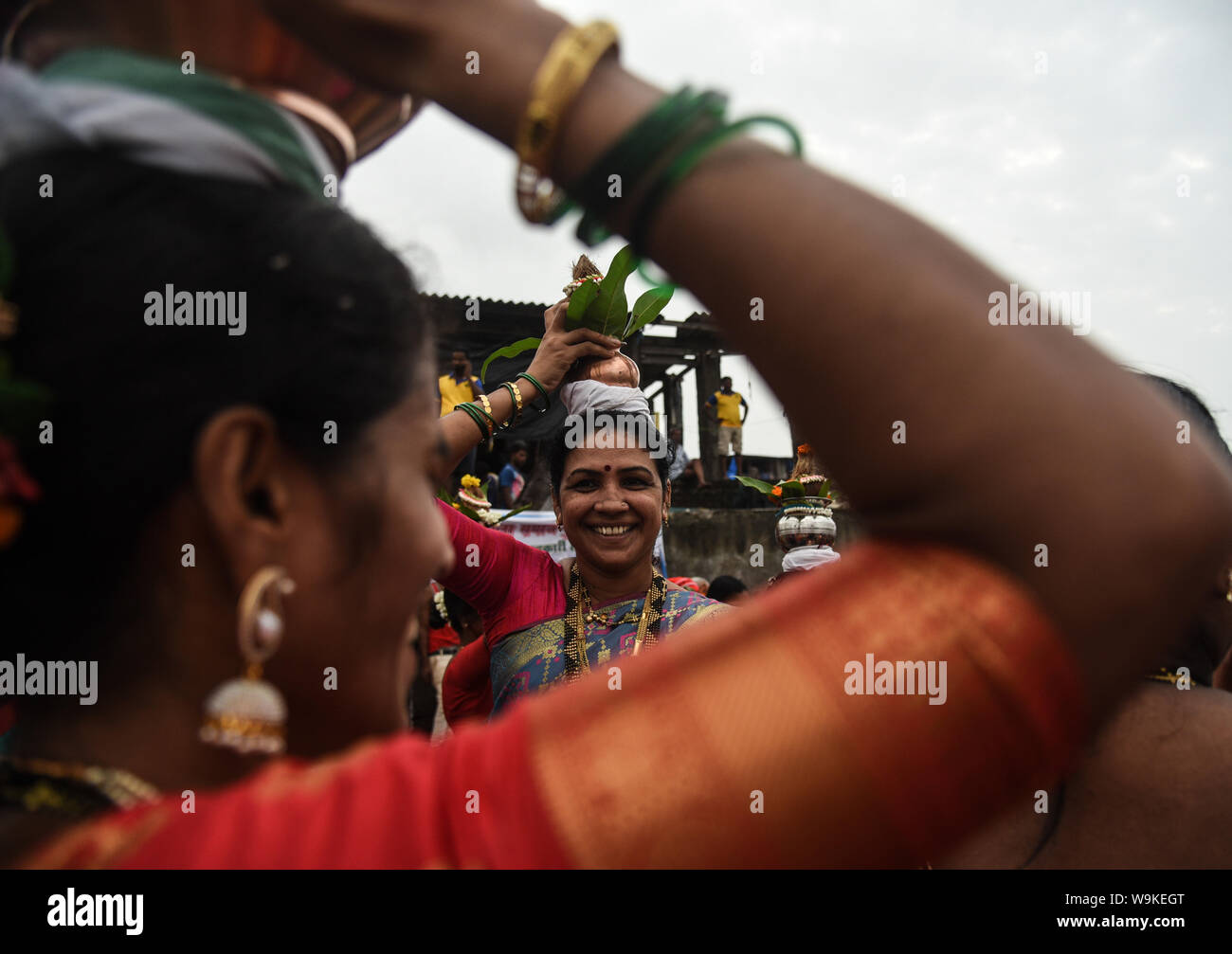 Mumbai, India. 14th Aug, 2019. Indian fisherwomen of the Koli community ...