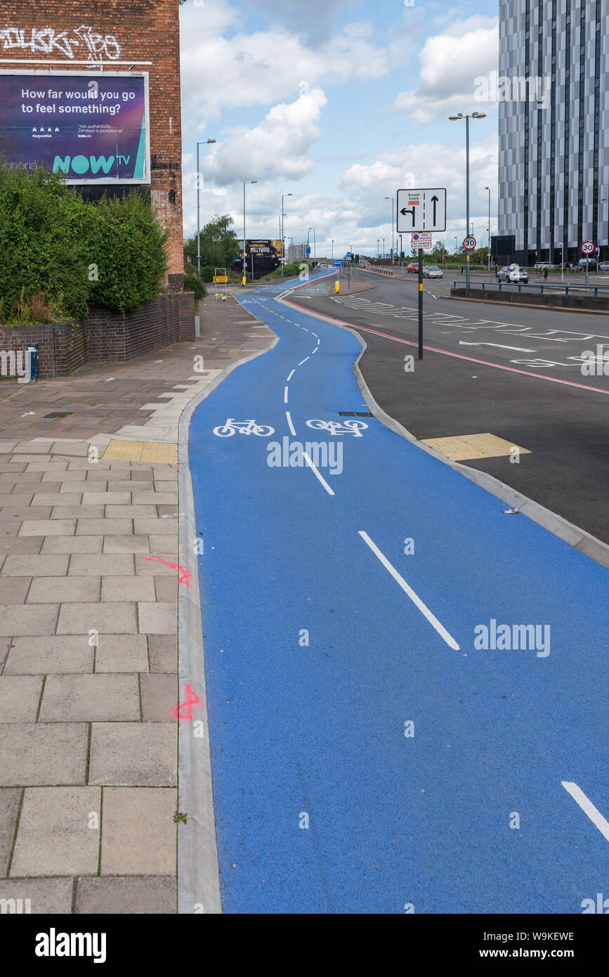 Blue cycling hi-res stock photography and images - Alamy