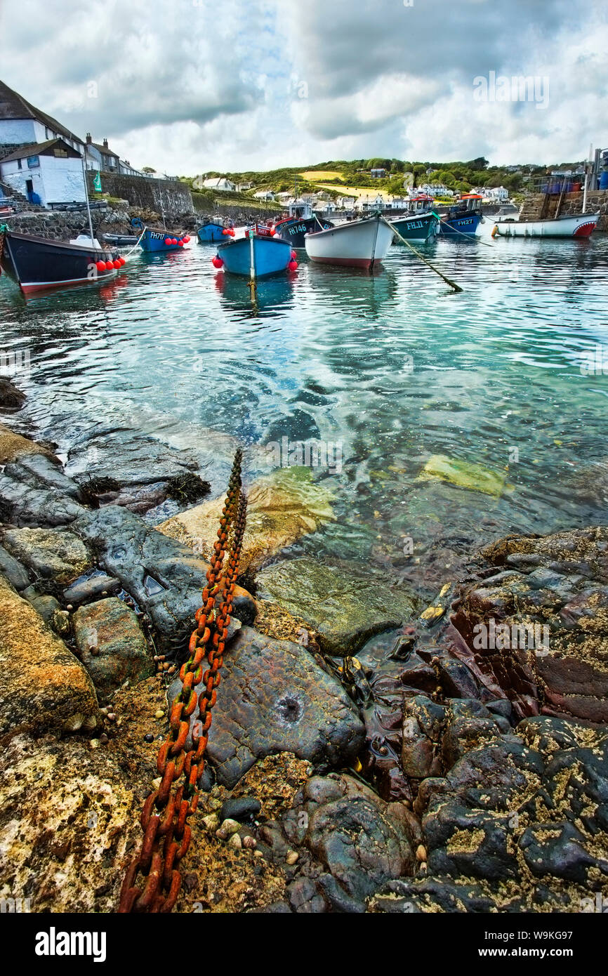 Coverack harbour cornwall sea hi-res stock photography and images - Alamy