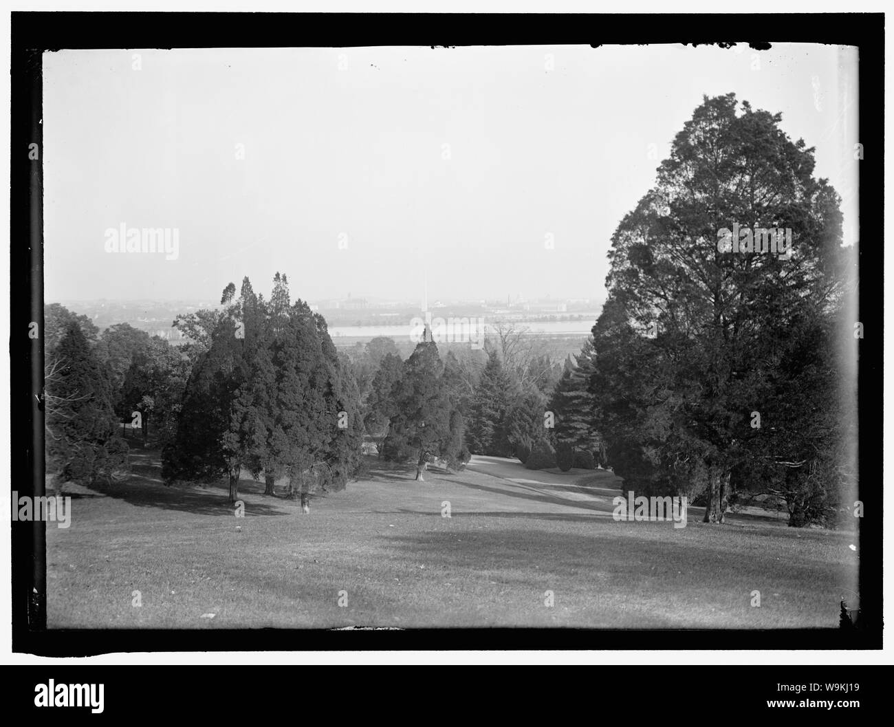 ARLINGTON NATIONAL CEMETERY. VIEW Stock Photo - Alamy