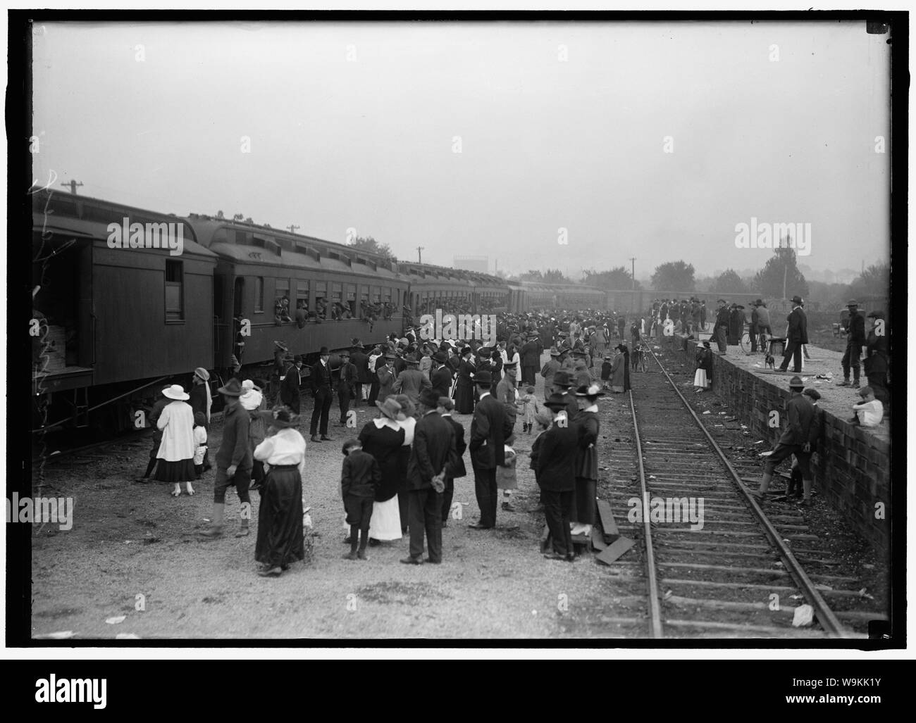Army troops training in Cut Out Stock Images & Pictures - Alamy