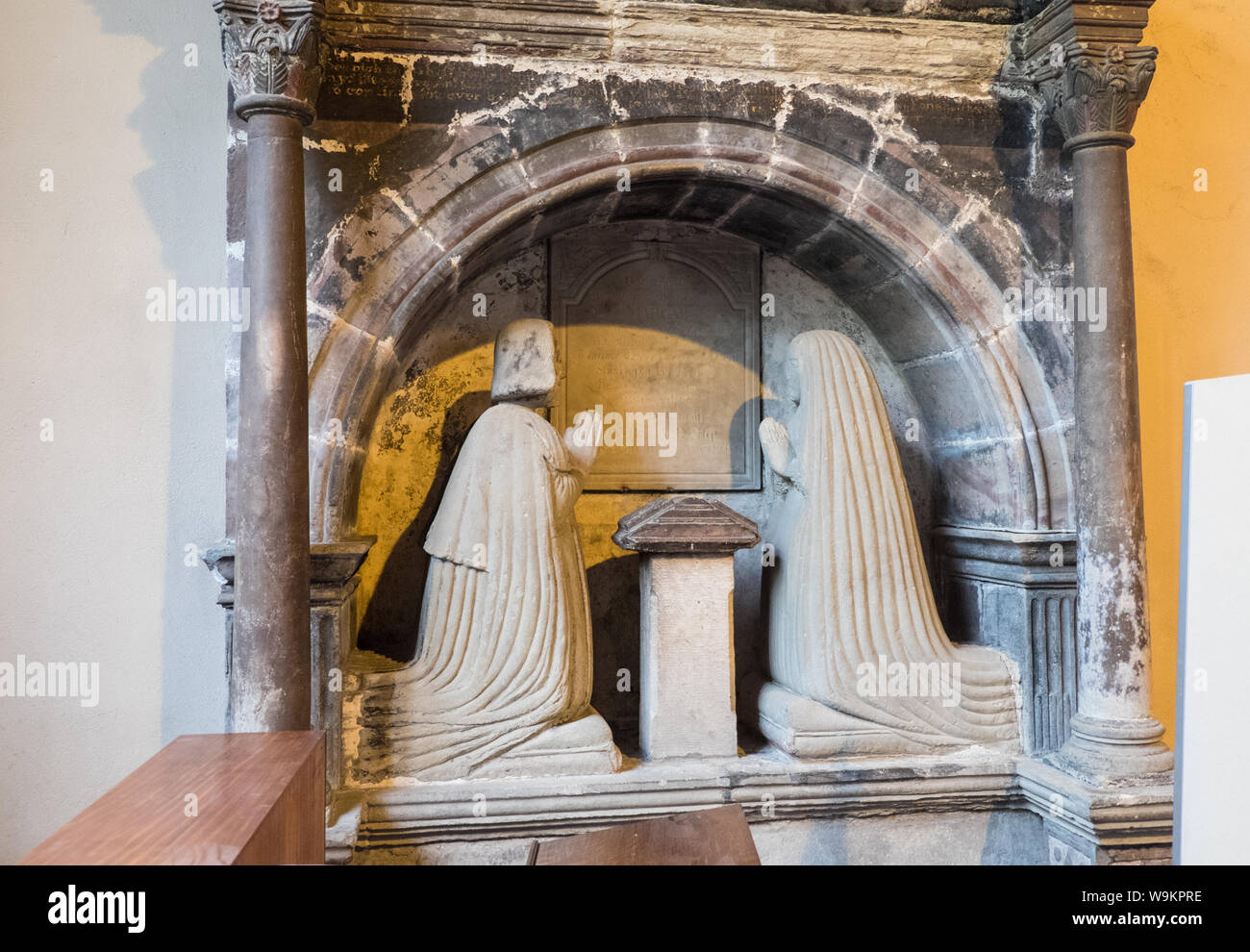 The Yale Memorial,statue,St Oswald's Church,Saint Oswald,cathedral ...
