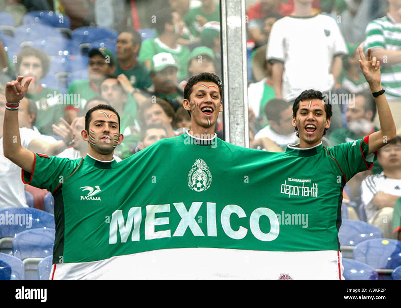 Tres amigos hi-res stock photography and images - Alamy