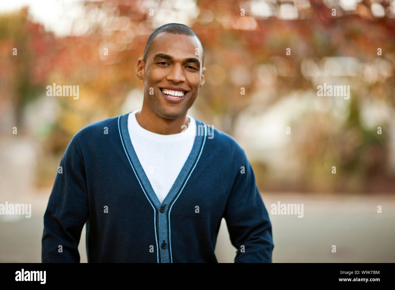 Portrait of smiling mid-adult man Stock Photo - Alamy