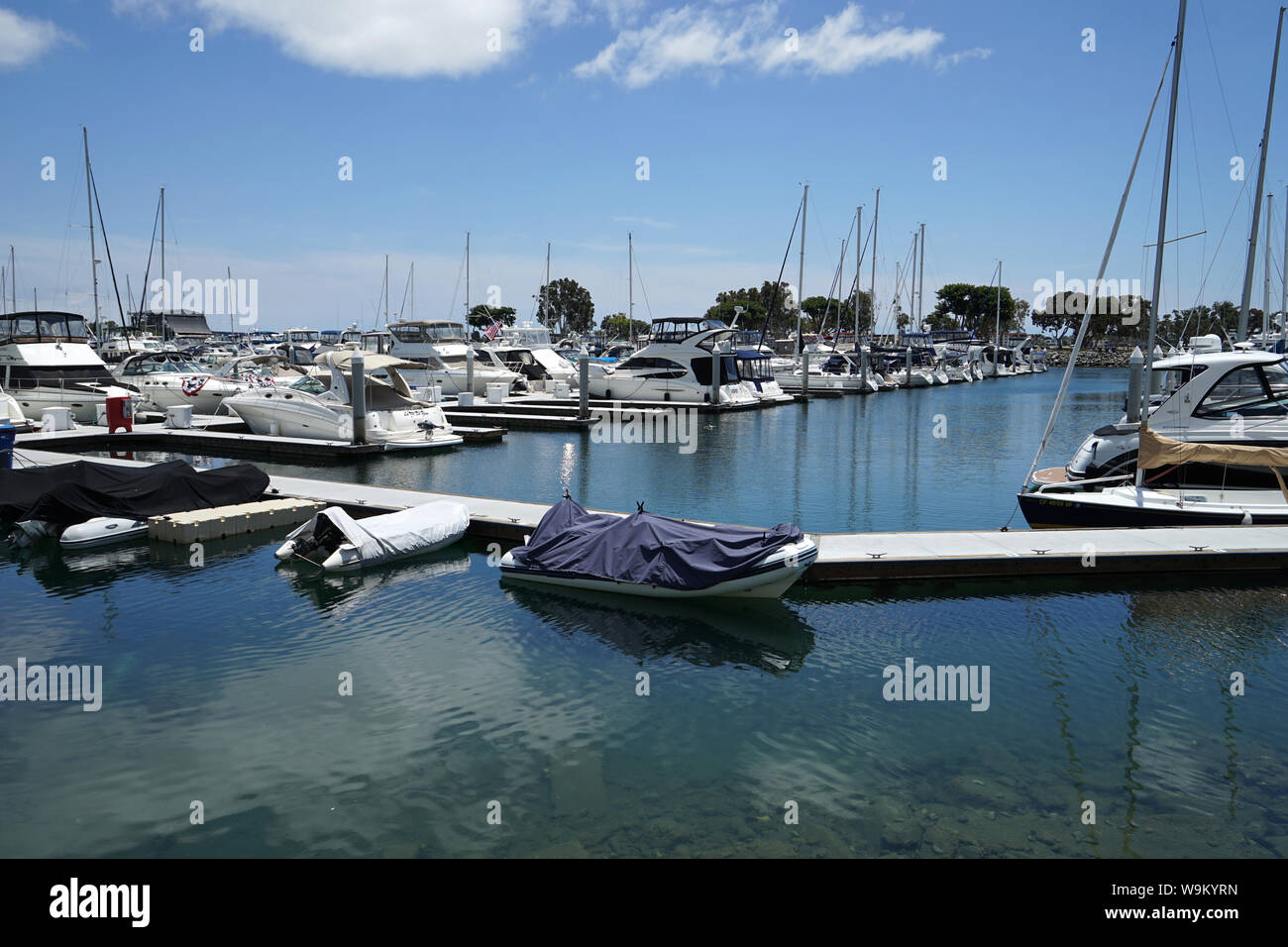 Many leisure boats hi-res stock photography and images - Alamy
