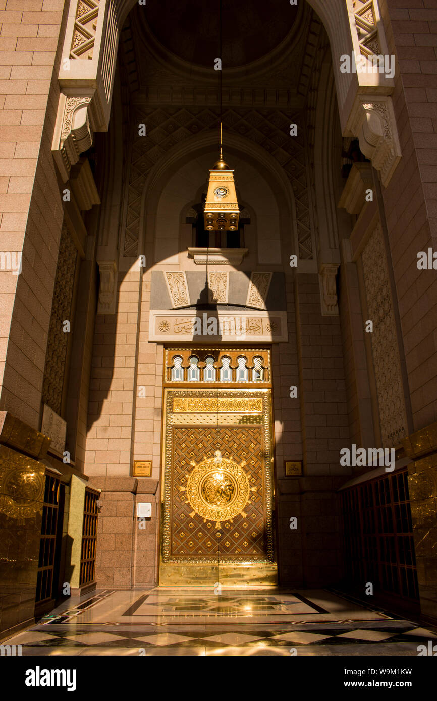 MADINAH, SAUDI ARABIA - AUGUST 2019 : Muslim pilgrims visiting the ...