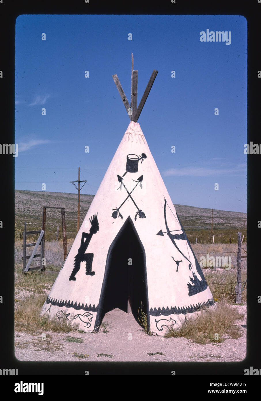 Apache Canyon Trading Post, teepee, Routes 62 & 180, Whites City, New ...