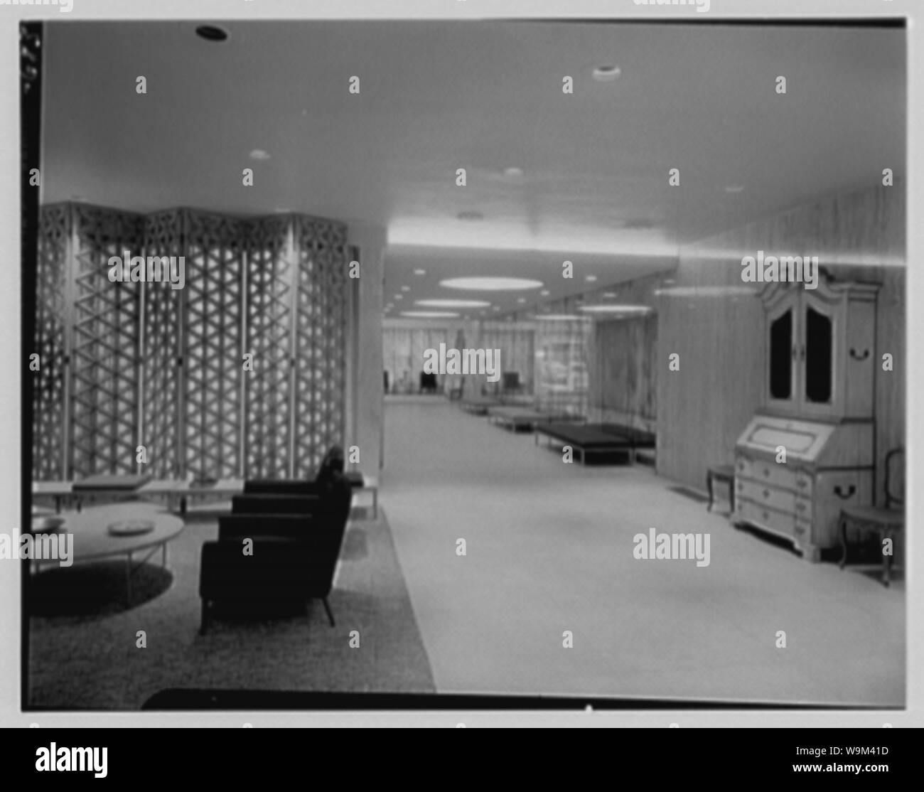 Apartment building city Black and White Stock Photos & Images - Alamy