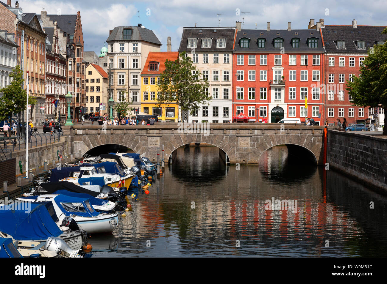 Copenhagen Denmark - canal and colourful buildings, Copenhagen city ...