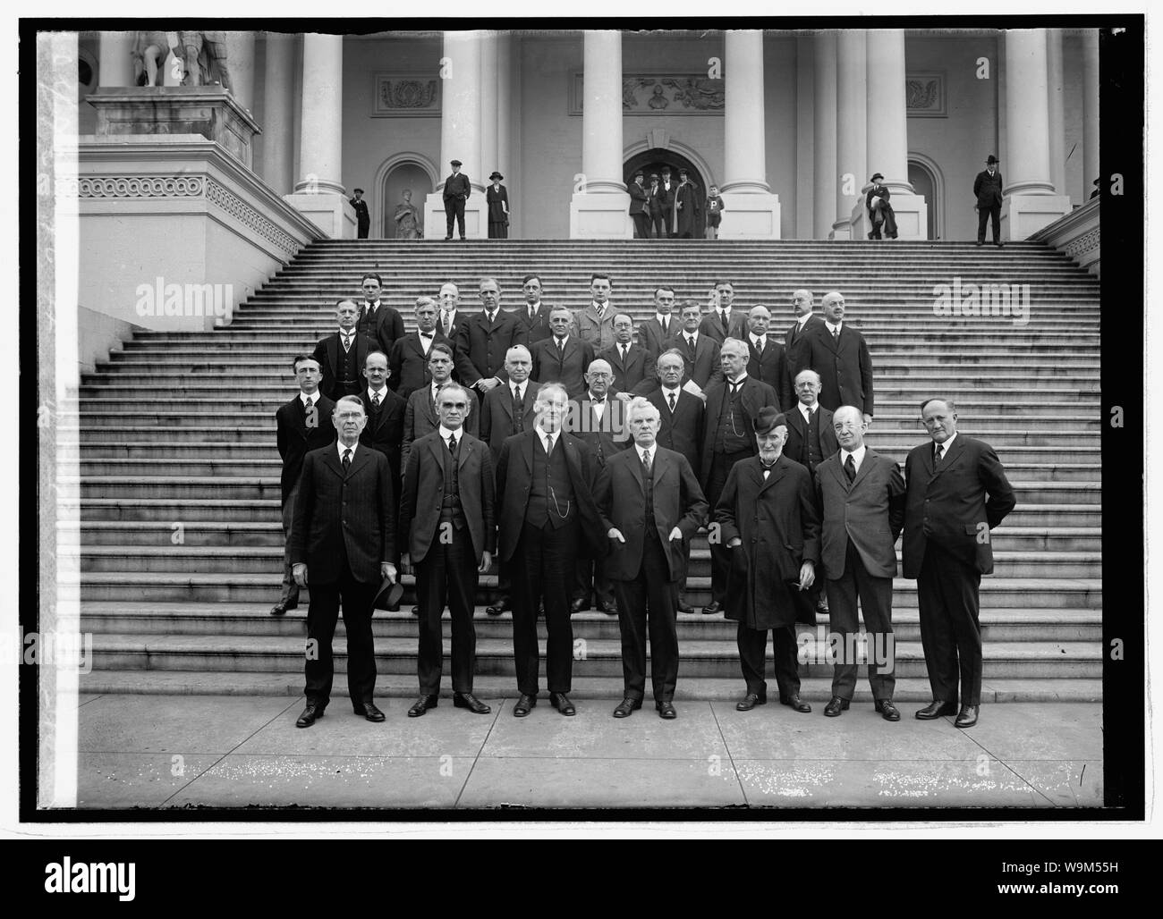 House of representatives budget committee hi-res stock photography and ...