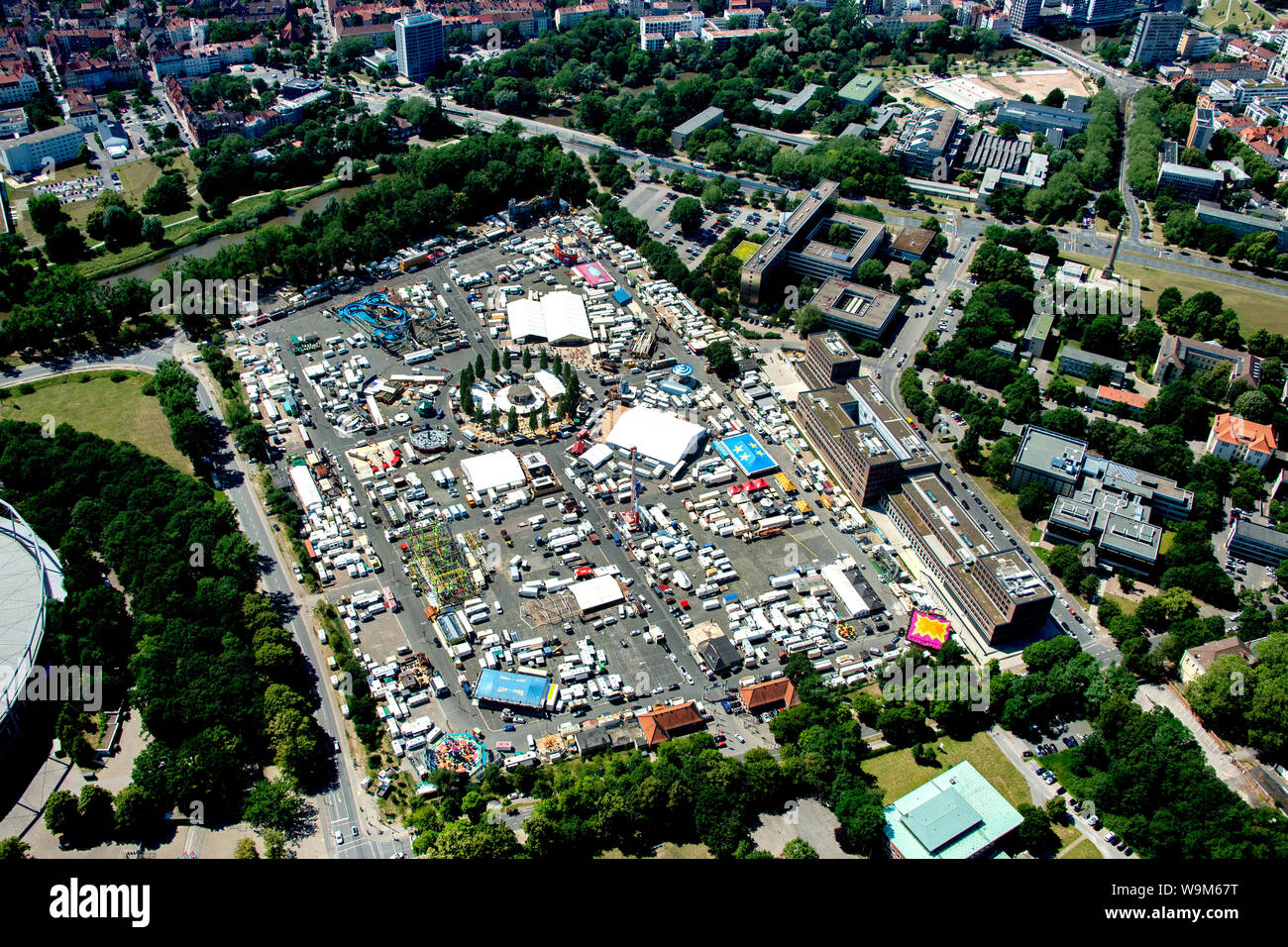 Fairground shooting range hi-res stock photography and images - Alamy