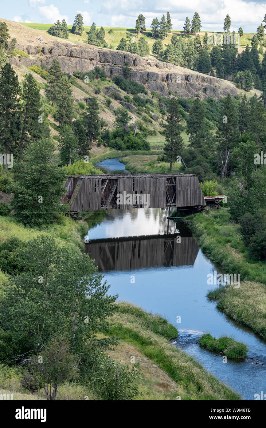 Manning-Rye Covered Bridge in the Palouse region of Washington State ...