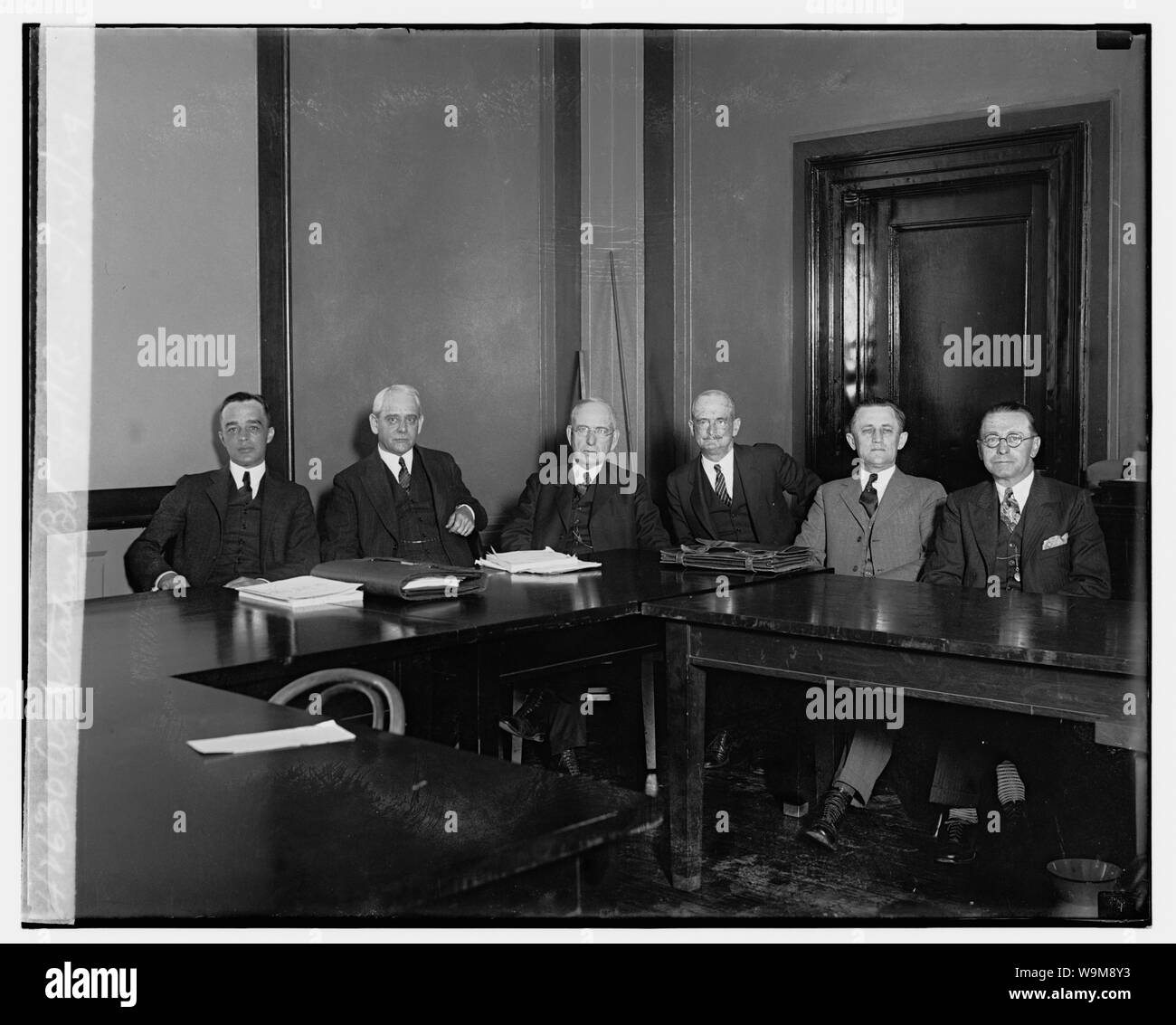 Arbitration board hi-res stock photography and images - Alamy