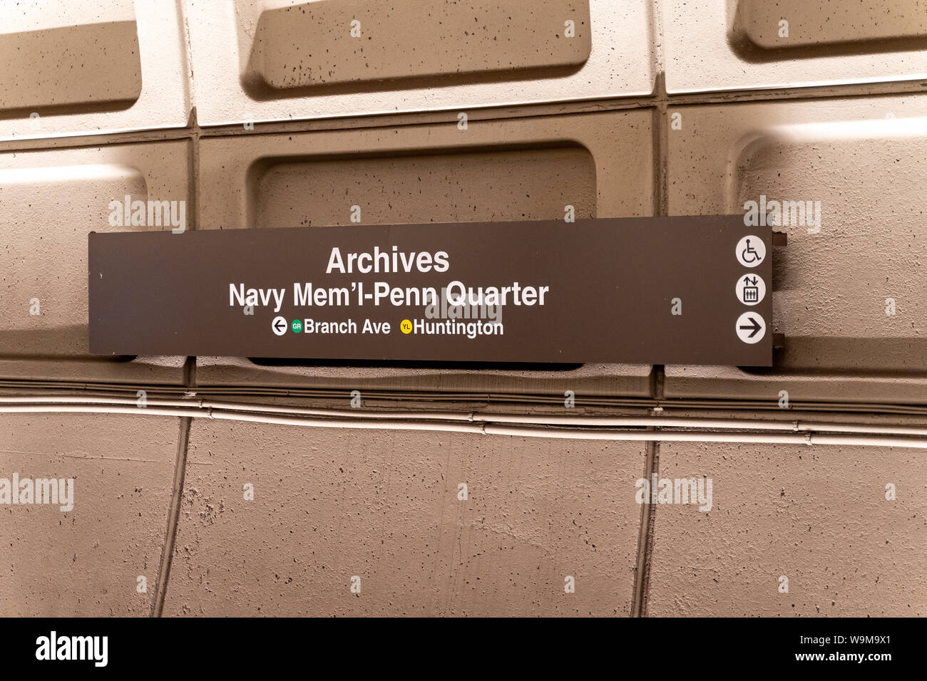 Archives navy memorial penn quarter metro station hi-res stock ...