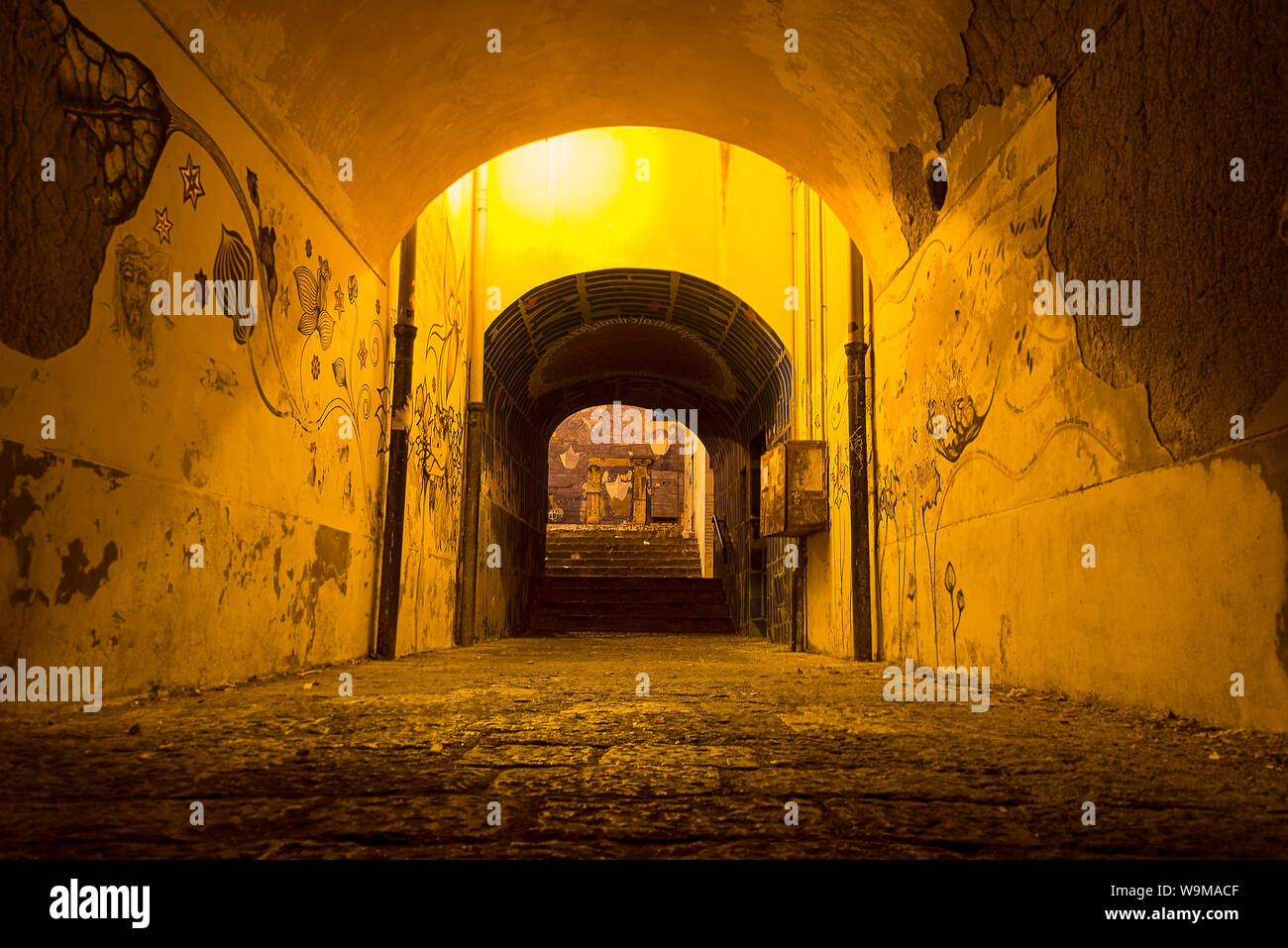 Ancient Courtyard High Resolution Stock Photography and Images - Alamy