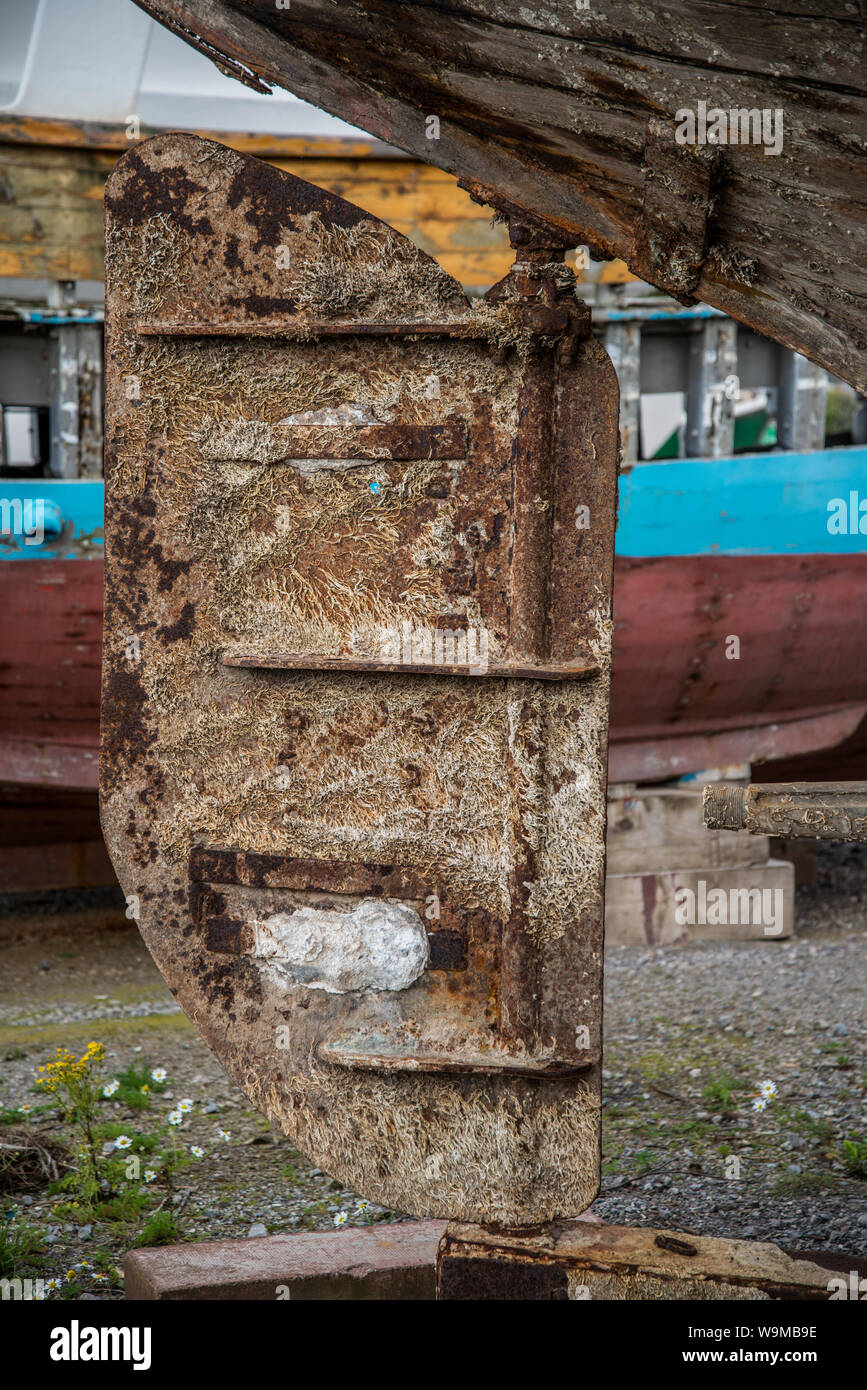 Rusty boats hi-res stock photography and images - Alamy