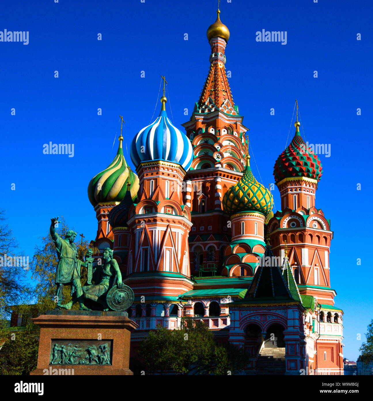 Domes st basil's cathedral hi-res stock photography and images - Alamy