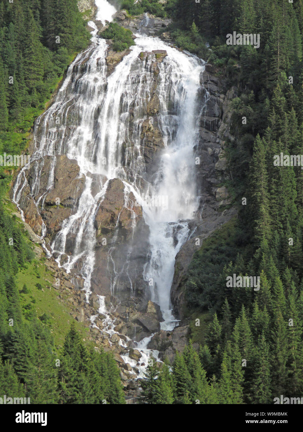 Awesome waterfall hi-res stock photography and images - Alamy