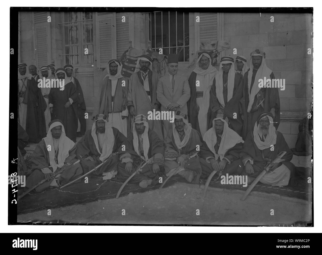 Aref el Aref & Bedouin sheikhs Stock Photo - Alamy