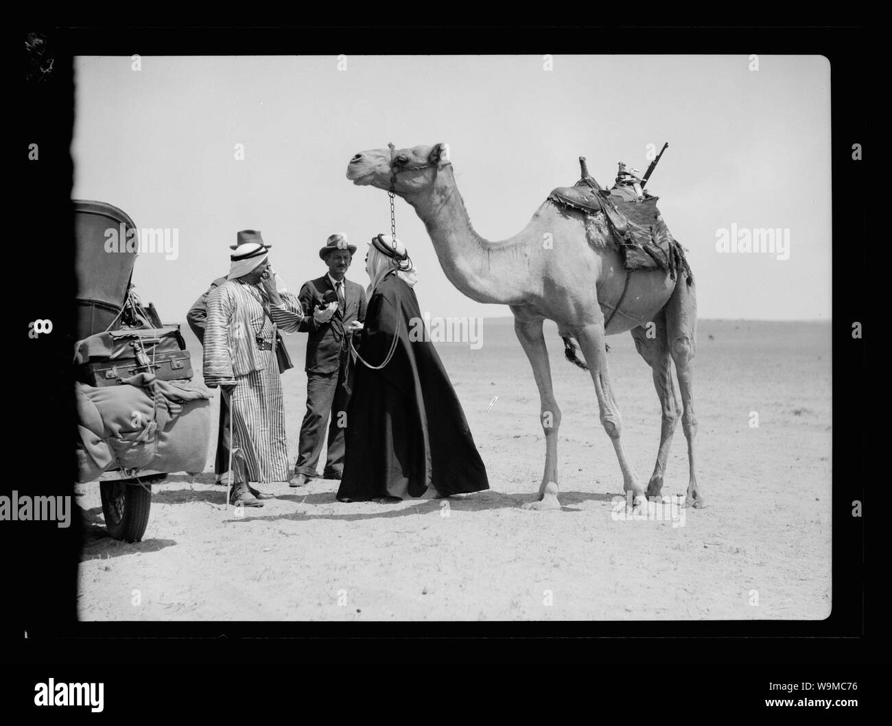 Aref el Aref & Bedouin sheikhs Stock Photo - Alamy