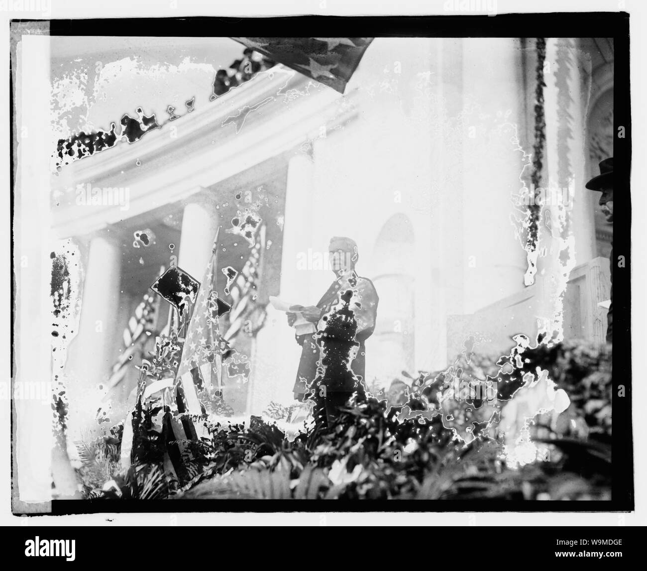 Memorial amphitheater arlington national Black and White Stock Photos ...