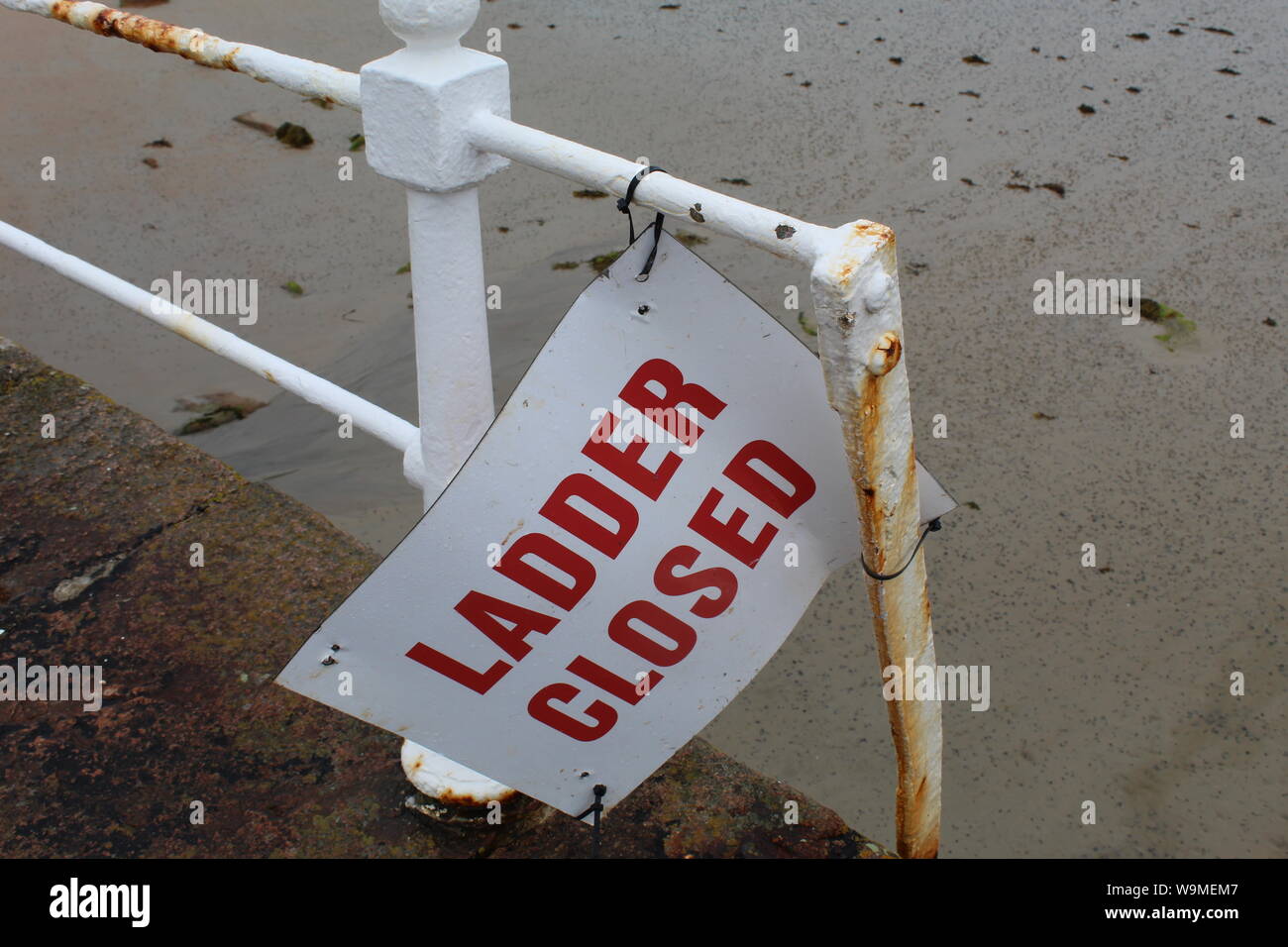 Signal ladder hi-res stock photography and images - Alamy