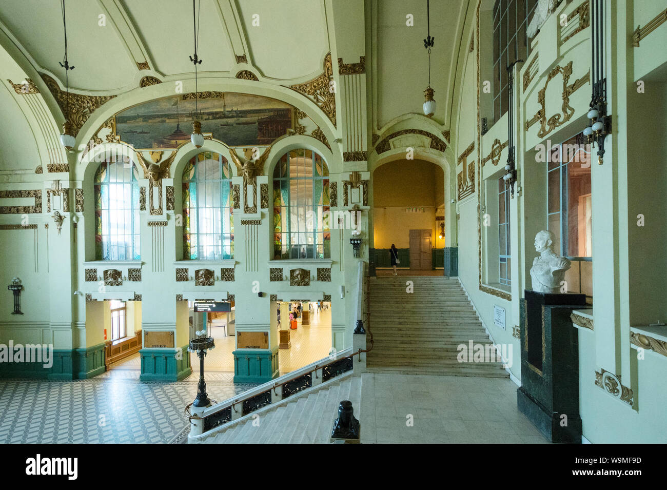 Vitebsky Railway Station, Saint Petersburg, Russia Stock Photo - Alamy