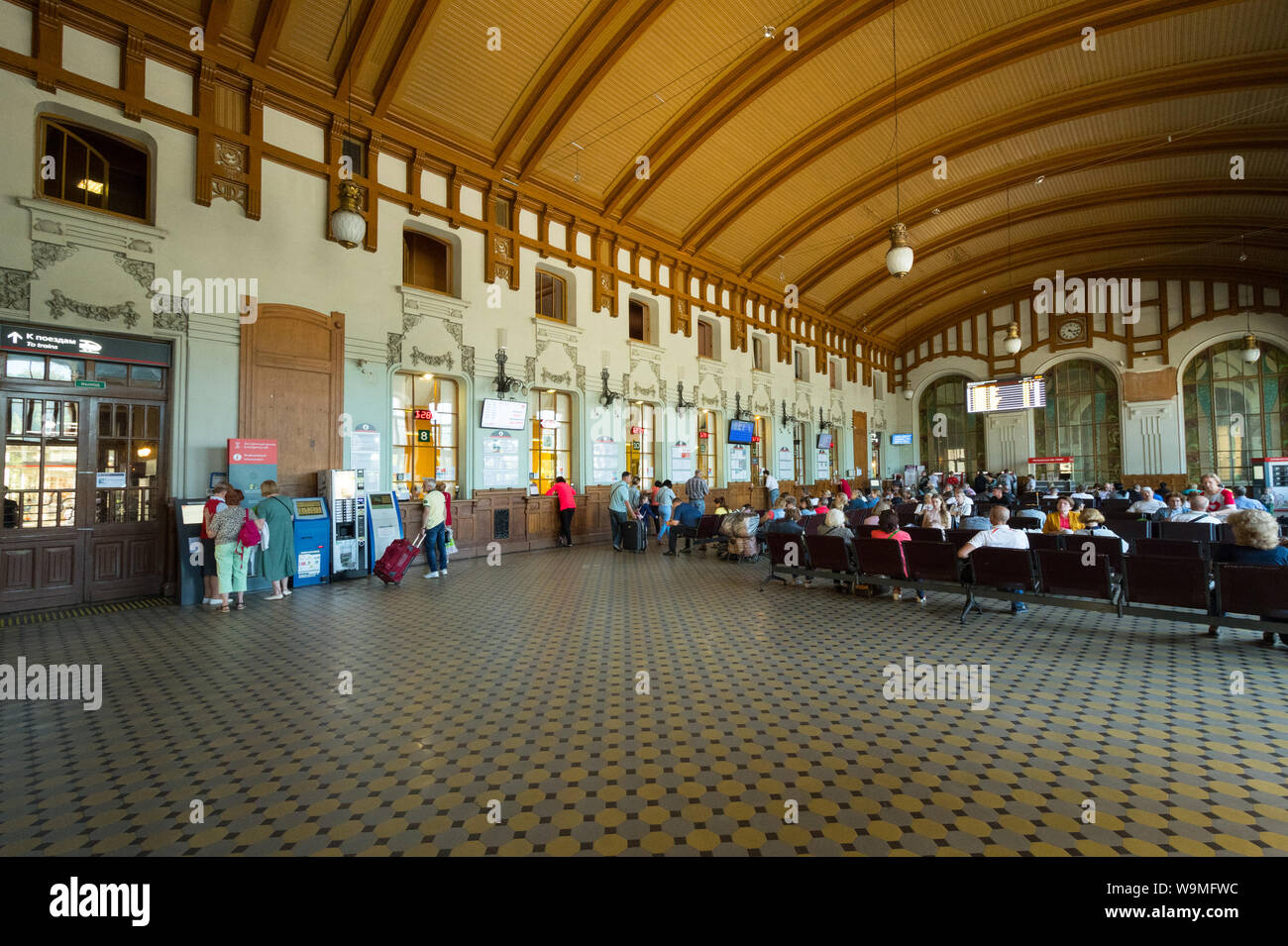 Vitebsky Railway Station, Saint Petersburg, Russia Stock Photo - Alamy