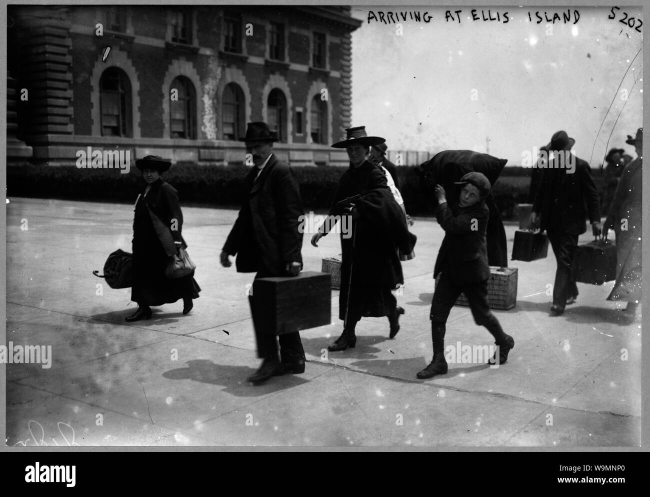 View ellis island in Black and White Stock Photos & Images - Alamy