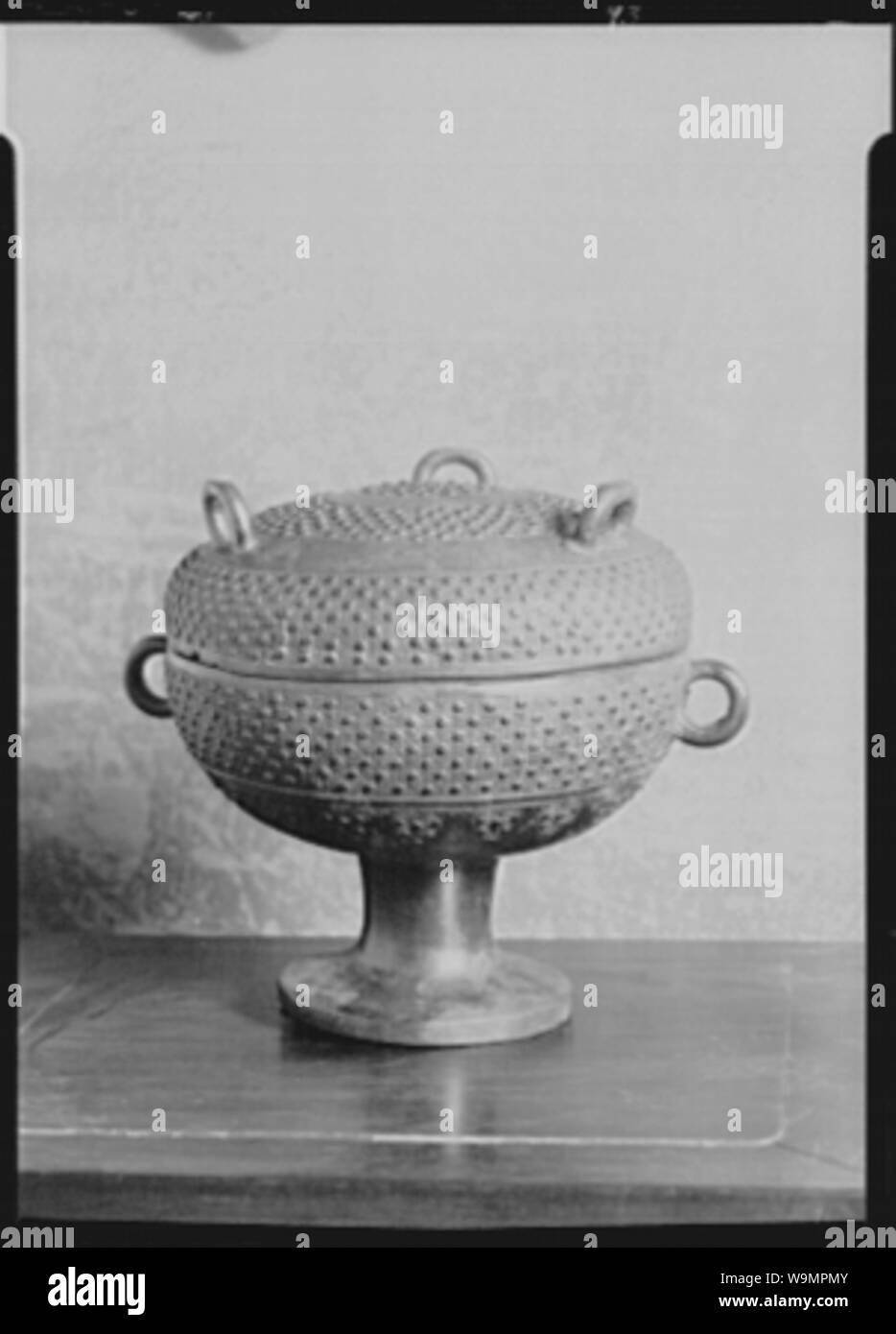 Art objects art object Black and White Stock Photos & Images - Alamy